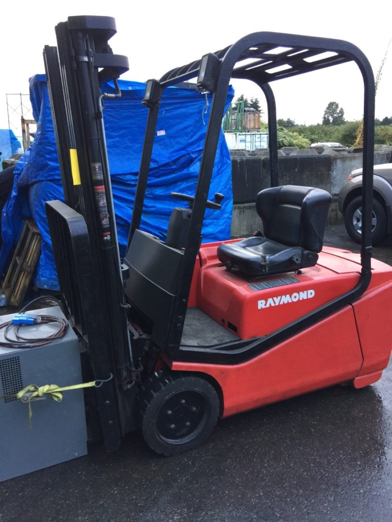 RAYMOND sit down 3000 - Northstar Forklift Inc.